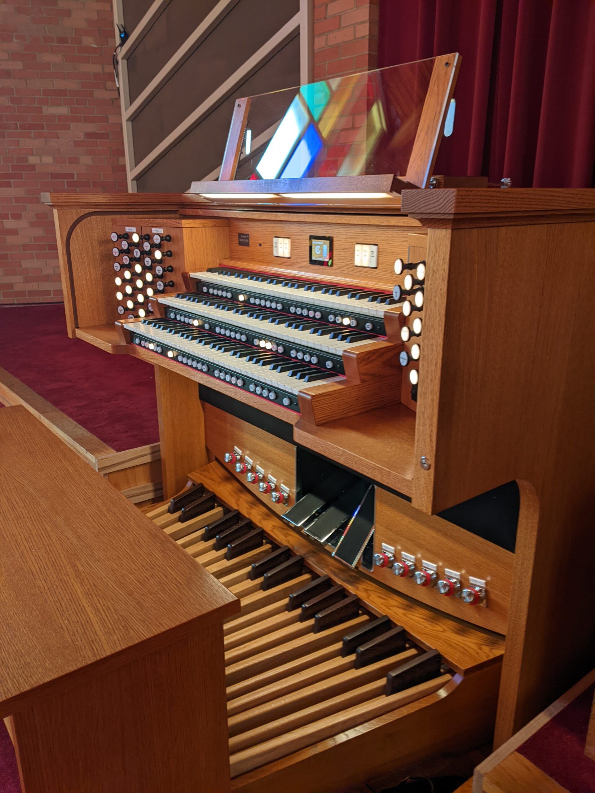 Pre-Owned Organs – R.A. Daffer Church Organs